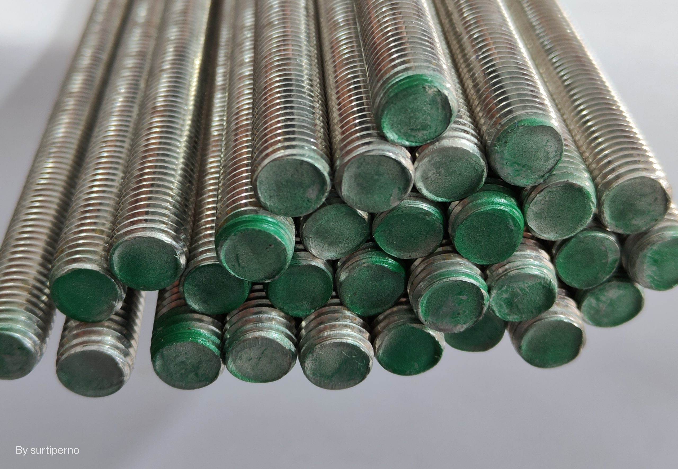 BARRA ROSCADA INOX MM – Surtipernos FIJACIONES