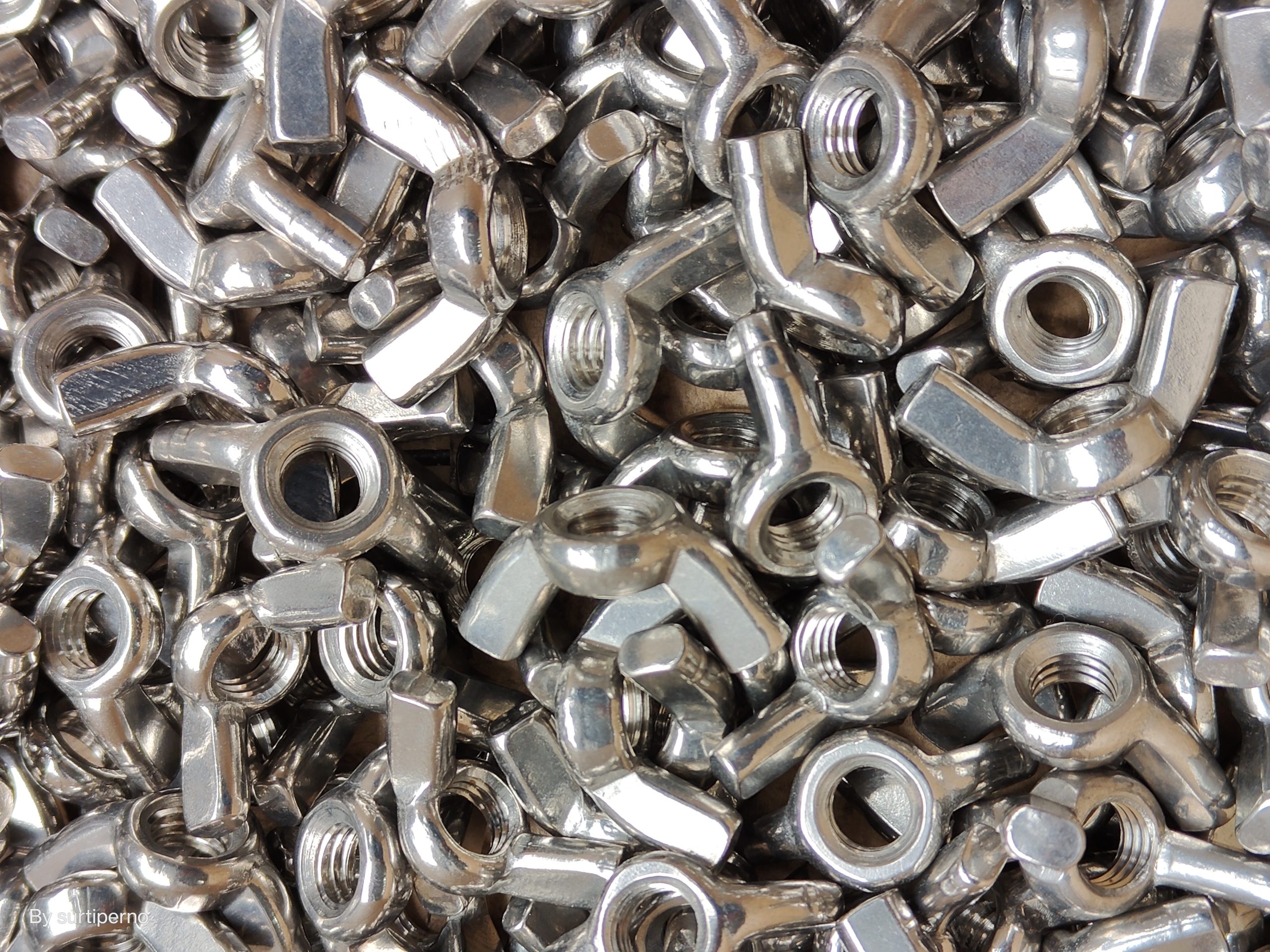 TUERCA MARIPOSA INOX/GALV MM/PULG – Surtipernos FIJACIONES